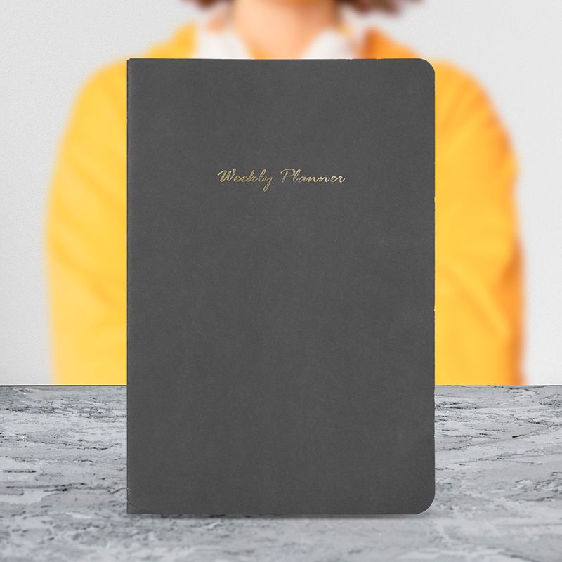 Cuaderno Estampado Con Plan Semanal - Negro - 32 Hojas MINISO